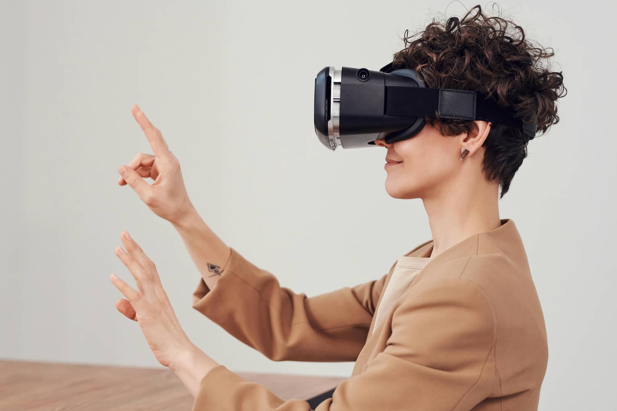 ¿Qué es la realidad virtual?: Beneficios y desventajas | EAE