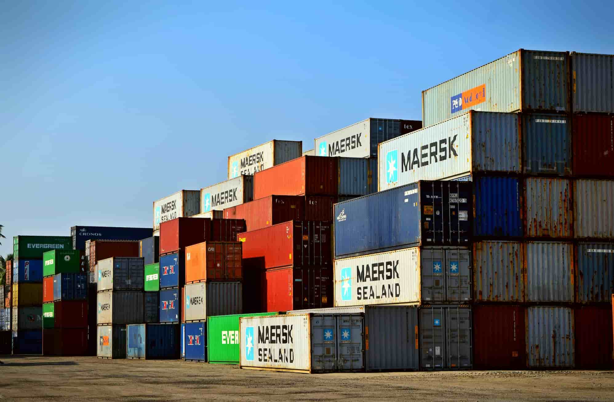 Distribution channels: what they are, types, and examples | EAE